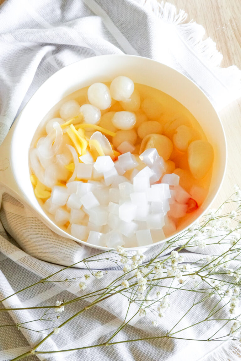 How to Make Chè Thái (Vietnamese Fruit Dessert) - Ta-Daa!