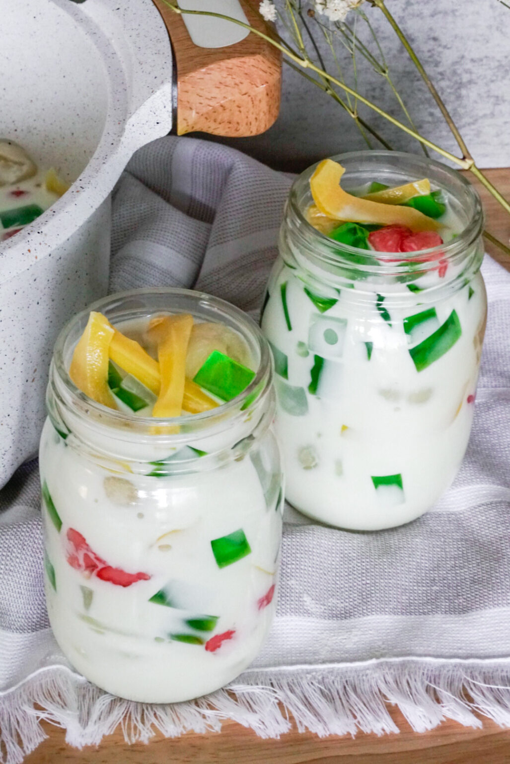 How to Make Chè Thái (Vietnamese Fruit Dessert) - Ta-Daa!
