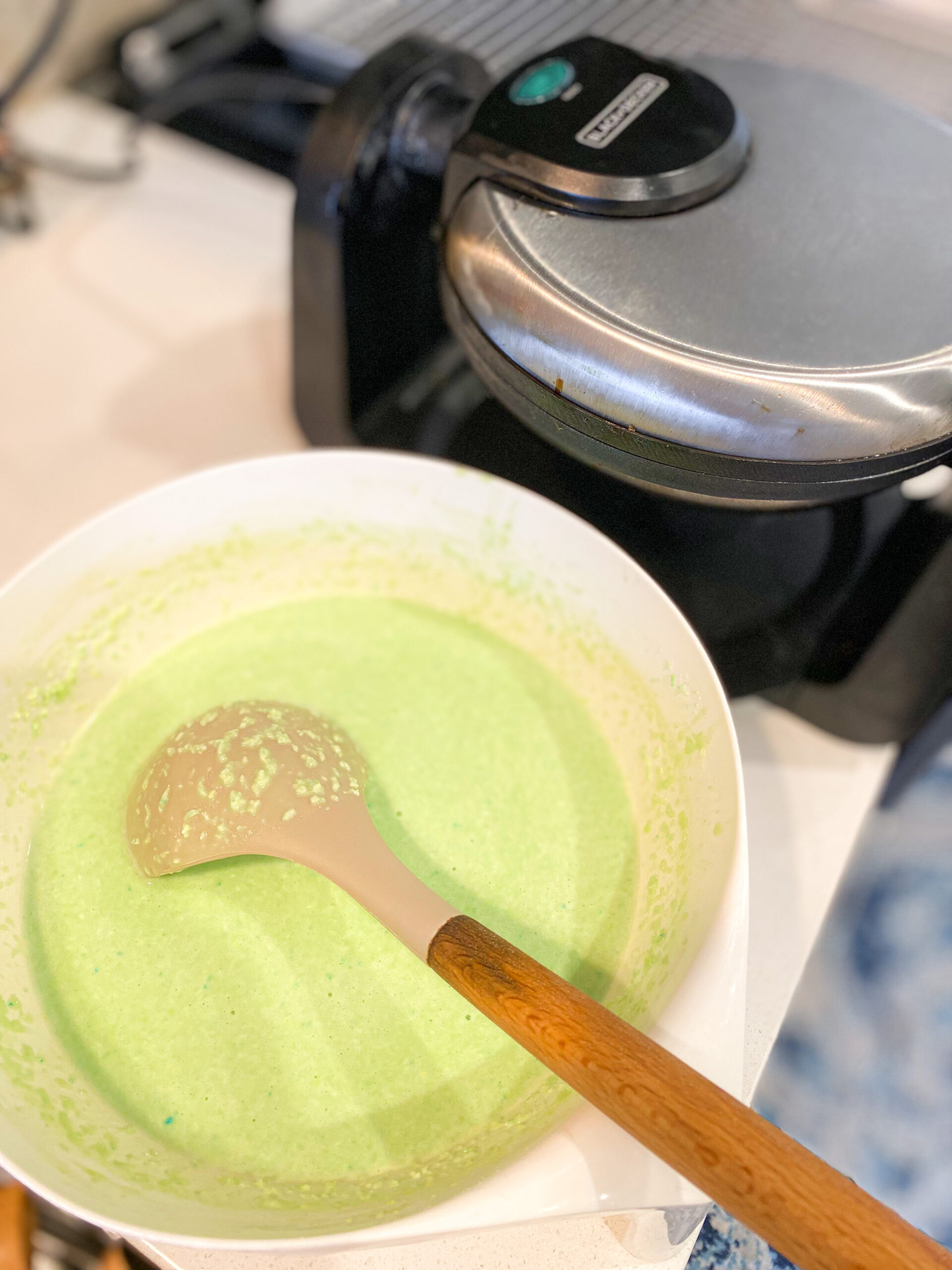 The EASIET Pandan Waffle (Bánh Kẹp Lá Dứa) Recipe! - Ta-Daa!