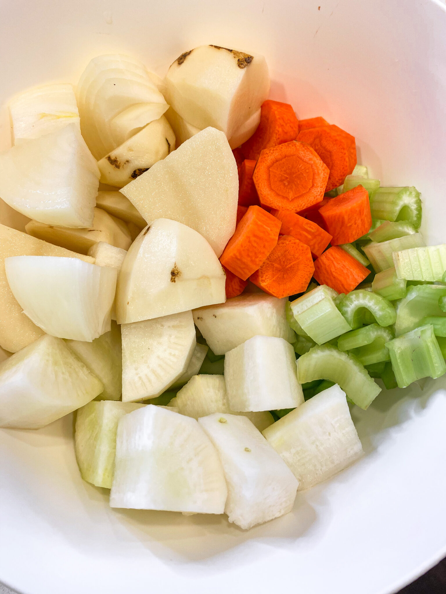 How To Make Súp Nui Sườn Heo (Macaroni Soup with Pork) - Ta-Daa!