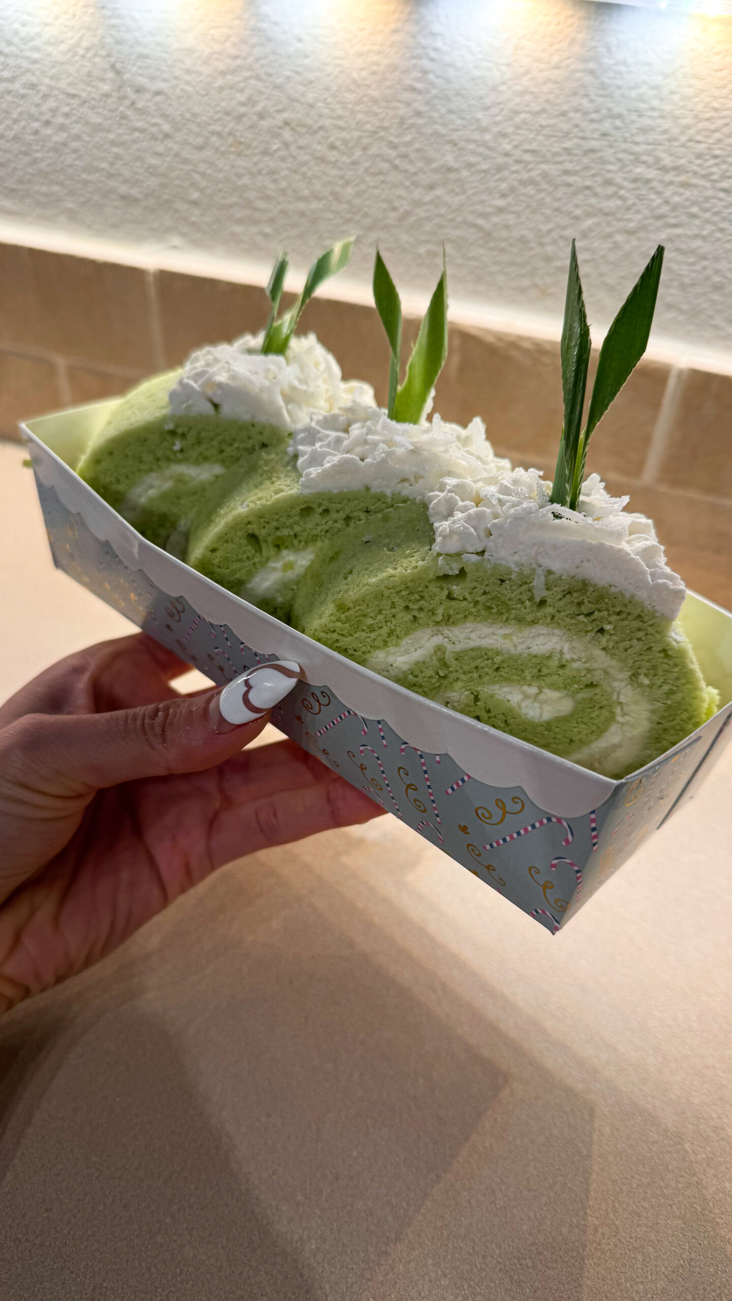 How to make Pandan Roll Cake (a.k.a. Swiss Roll) - Ta-Daa!