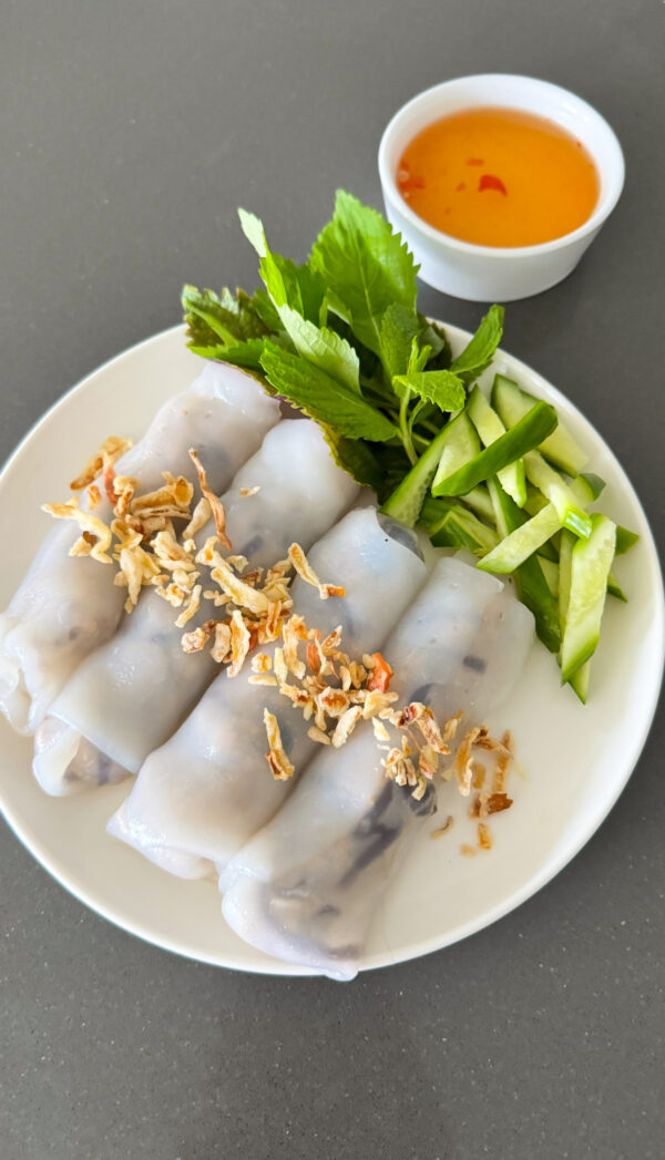 How to make Bánh Cuốn (Vietnamese Steamed Rice Rolls) - Ta-Daa!