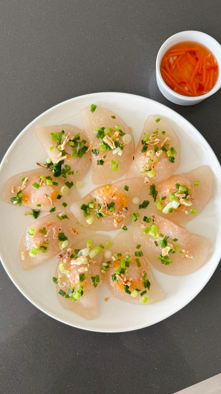 How to make Bánh Bột Lọc Trần (Vietnamese Shrimp Dumplings) - Ta-Daa!